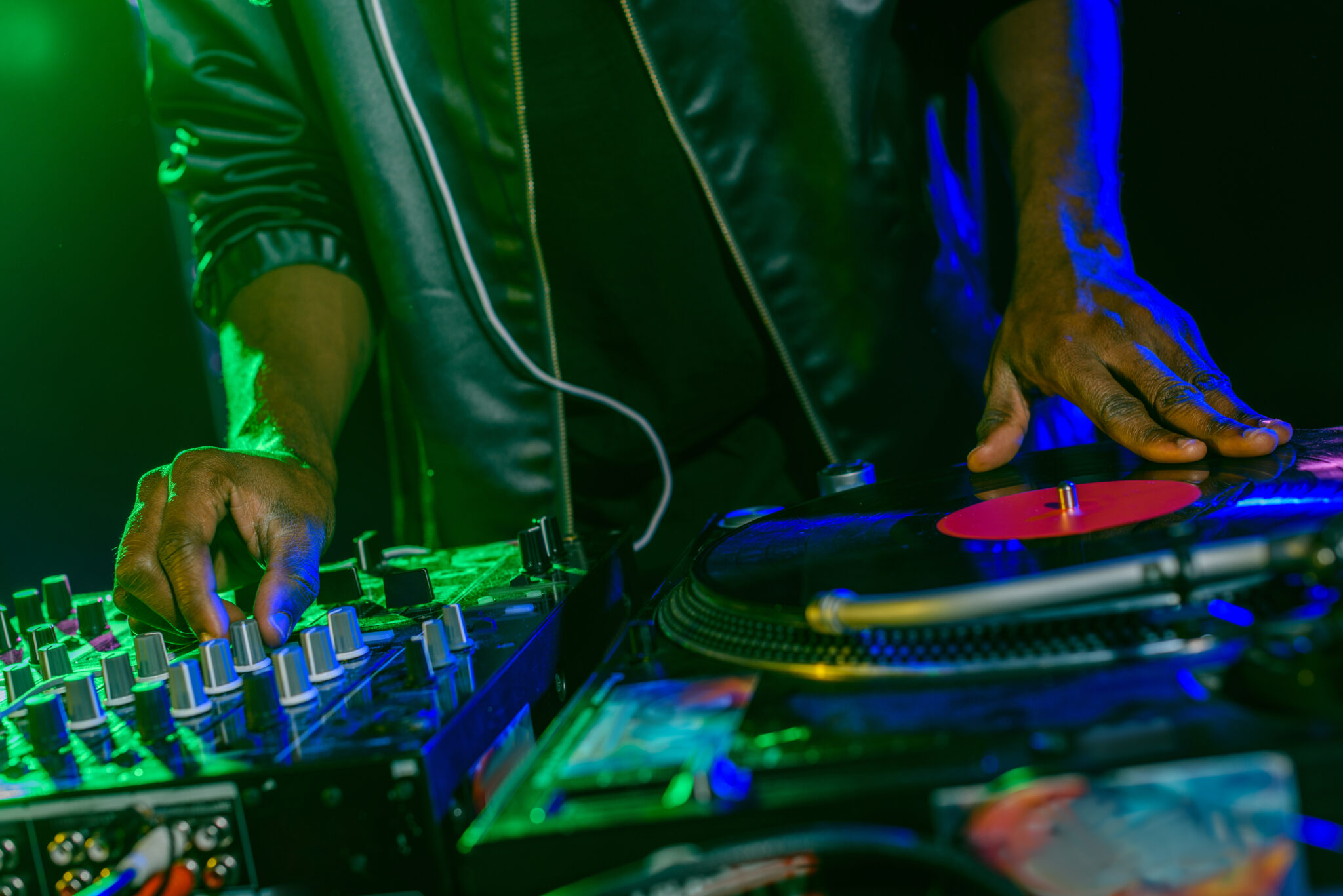 DJ T.O.M.T.O.M. – Radio Sunray-FM